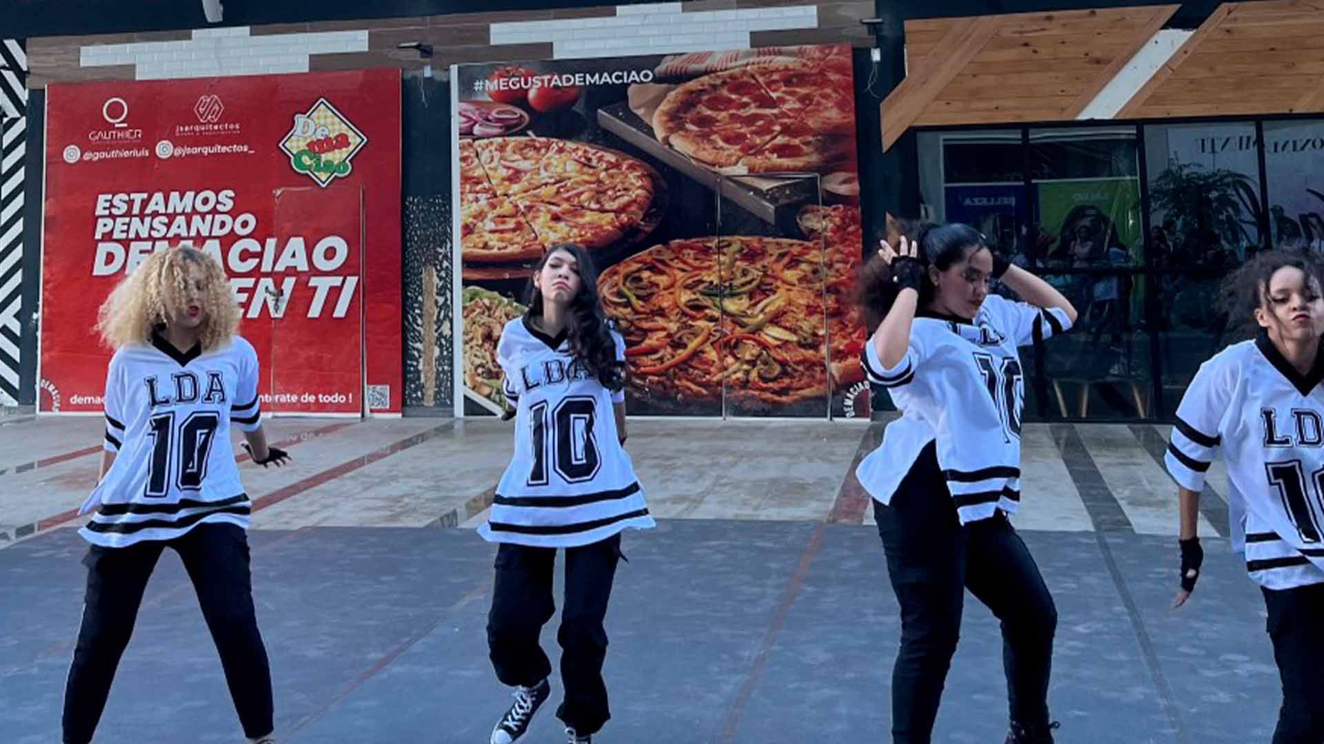 Presentación de baile: Academia Lily Dramatic Arts - Unicentro Maracay